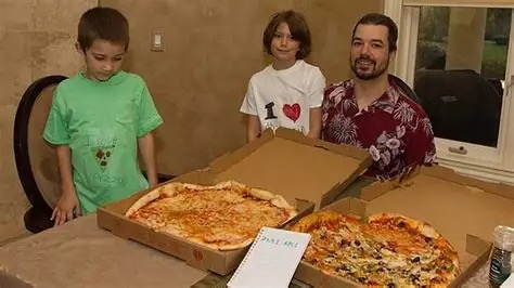 Tapbit CEO Milton Cogo Celebrates Bitcoin Pizza Day 2026